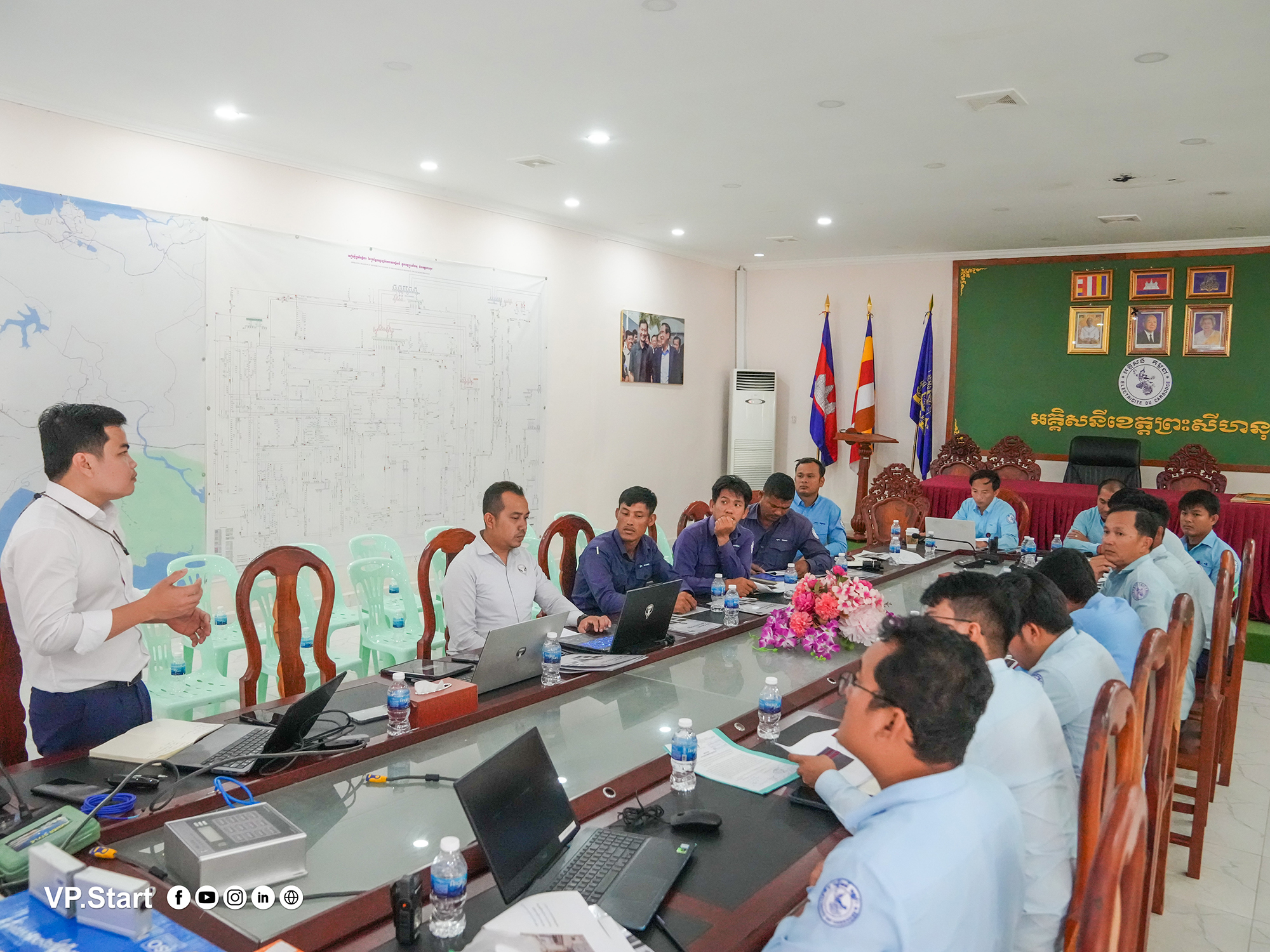 VP.Start Presentation at EDC Sihanoukville for Showcase About LMS and ...
